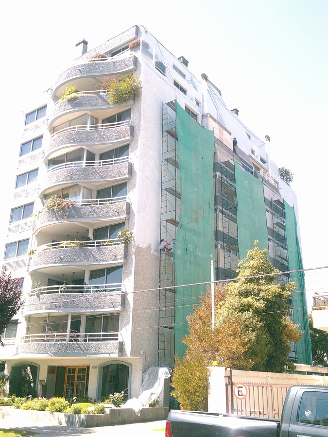 Foto: Edificio Modular Container - Pabellón Habitacional. de Arce ...