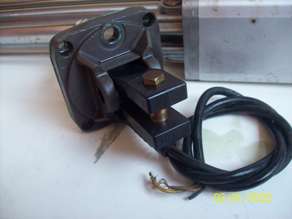 Foto: Mantencion a Brazo Hidraulico Porton de Prosertec Ltda. #444136 ...