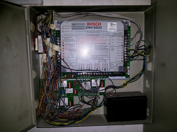 Foto: Central de Alarma Intrusión Bosch de Maincorp #86023 - Habitissimo