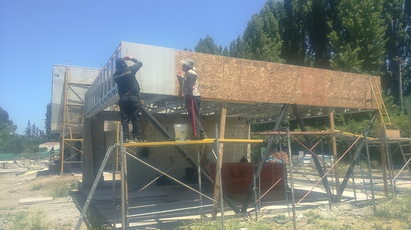 Foto: Proceso de Forrado con Osb de 11.1 Mm y Durok de Soluciones ...