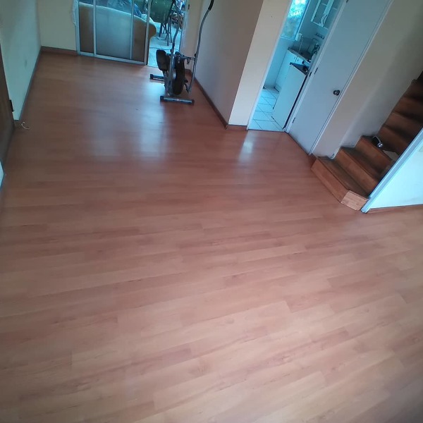 Foto: Decapado de Piso Flotante de Mr.cleaning Antofagasta #567904 ...