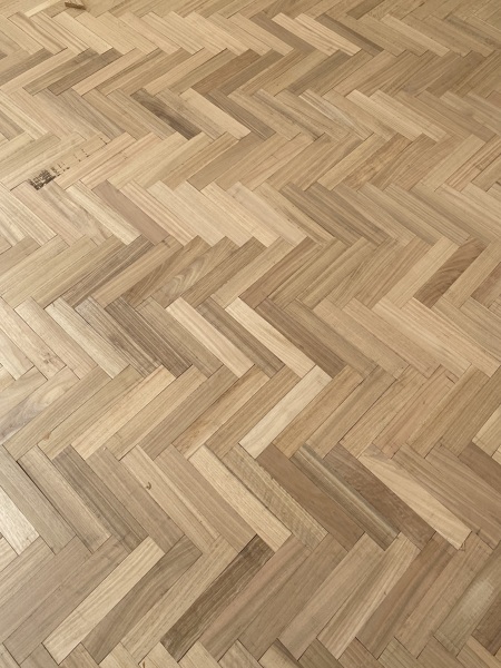 Foto: Instalación y Suministro Piso Parquet de Servicios Generales ...