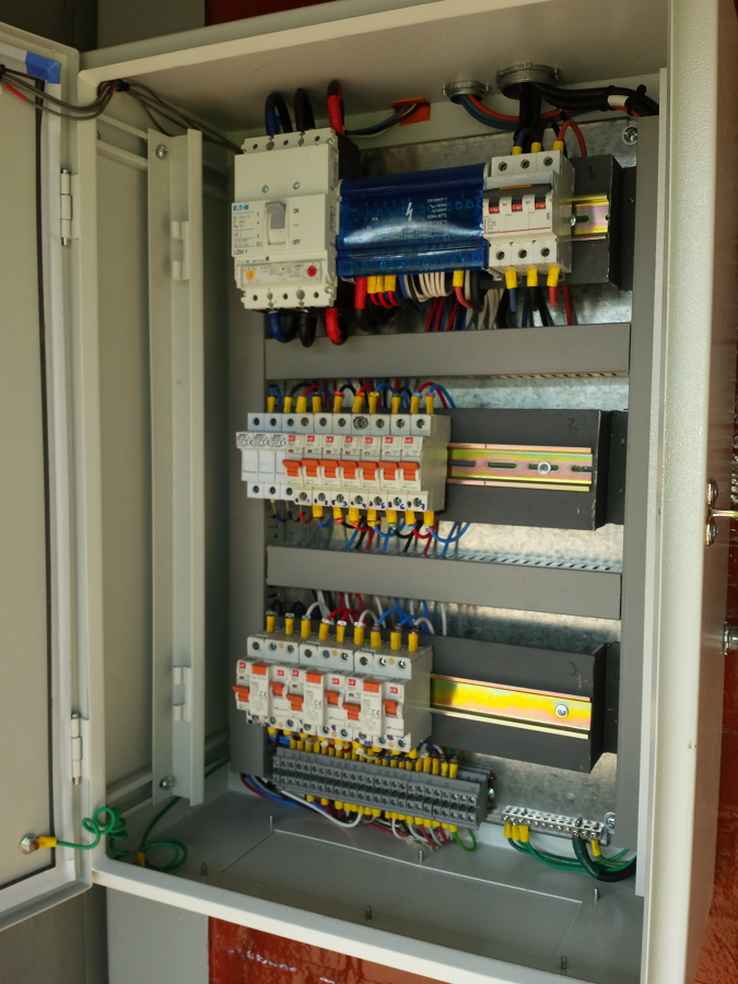 Foto: Antiguo Tablero "Fuera de Norma". de Telcec #207406 - Habitissimo