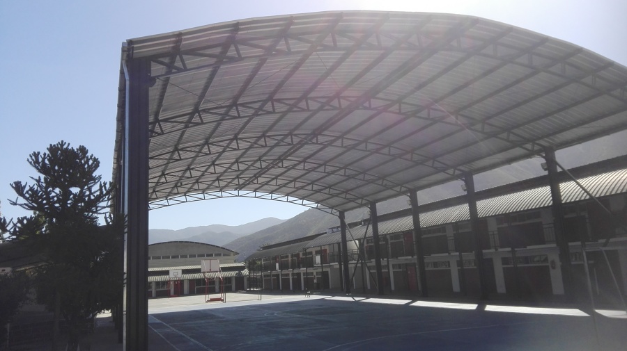 Foto: Patio Techado Escuela Araucaria en Cabildo de Civiltech ...