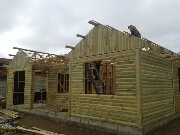 Foto: Armado de Frontones y Cerchas de Tu Prefabricada #202082 ...