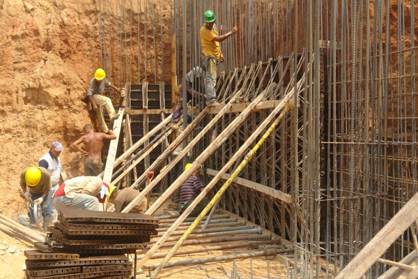 Foto: Armado de Muros de Contención en Sotano Nivel 1 de Presumax ...
