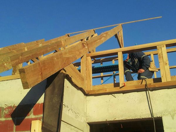 Foto: Cerchas de Techumbre Correspondientes Al Segundo Nivel de ...