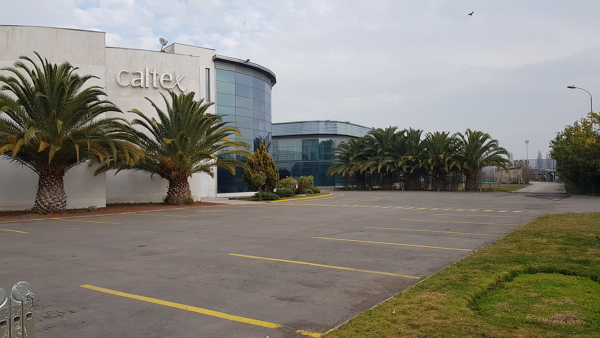 Foto: Frontis Oficinas Administrativas de Asesorías y Consultorías ...