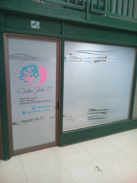 Foto: Instalación Logo Vitrales de Presupuestos #190195 - Habitissimo