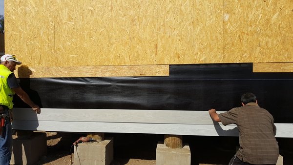 Foto: Instalando Siding de Felipe Vergara / Arquitectos #258893 ...