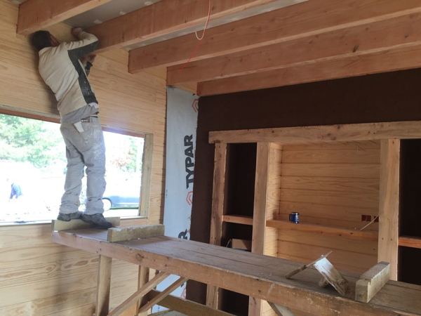 Foto: Nichos Empotrados y Revoque de Tierra de Geodomus #477884 ...