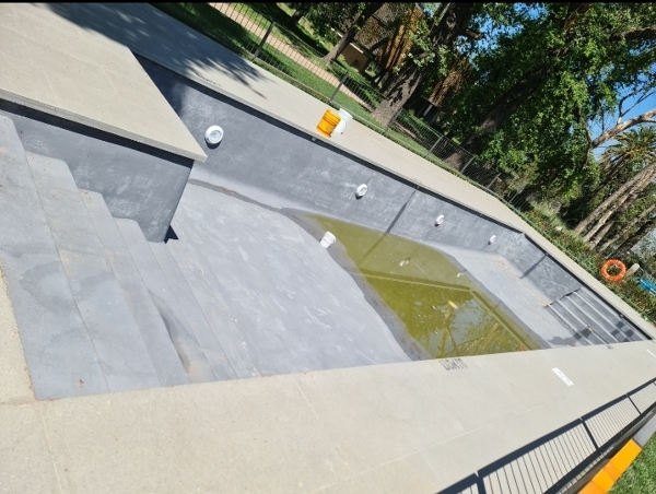 Foto: Piscina Hotel Majadas de Pirque de Myf Construcciones #607246 ...