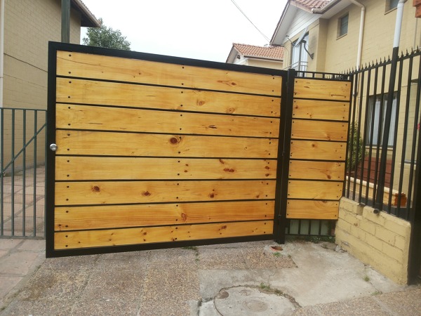 Foto: Portón y Reja de Soluciones Habitacionales JAP #294644 - Habitissimo