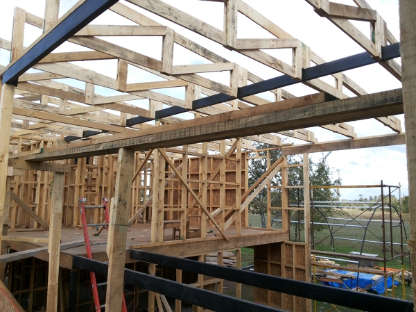 Estructura De Madera Y Acero.