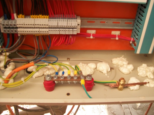 Foto: Vista de Tablero Principal de Tesla Ingeniería Eléctrica #160190 ...